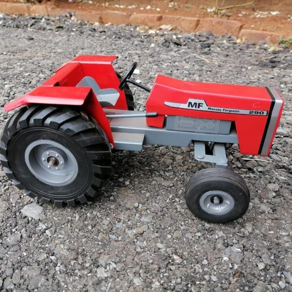Massey Ferguson 290 Tractor 1/16 (Red) - Tough Metal Toys - Toys for Africa